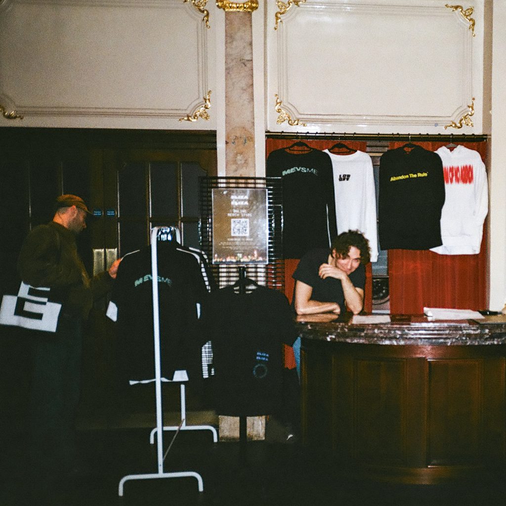 Tour merch reimagined | Everpress